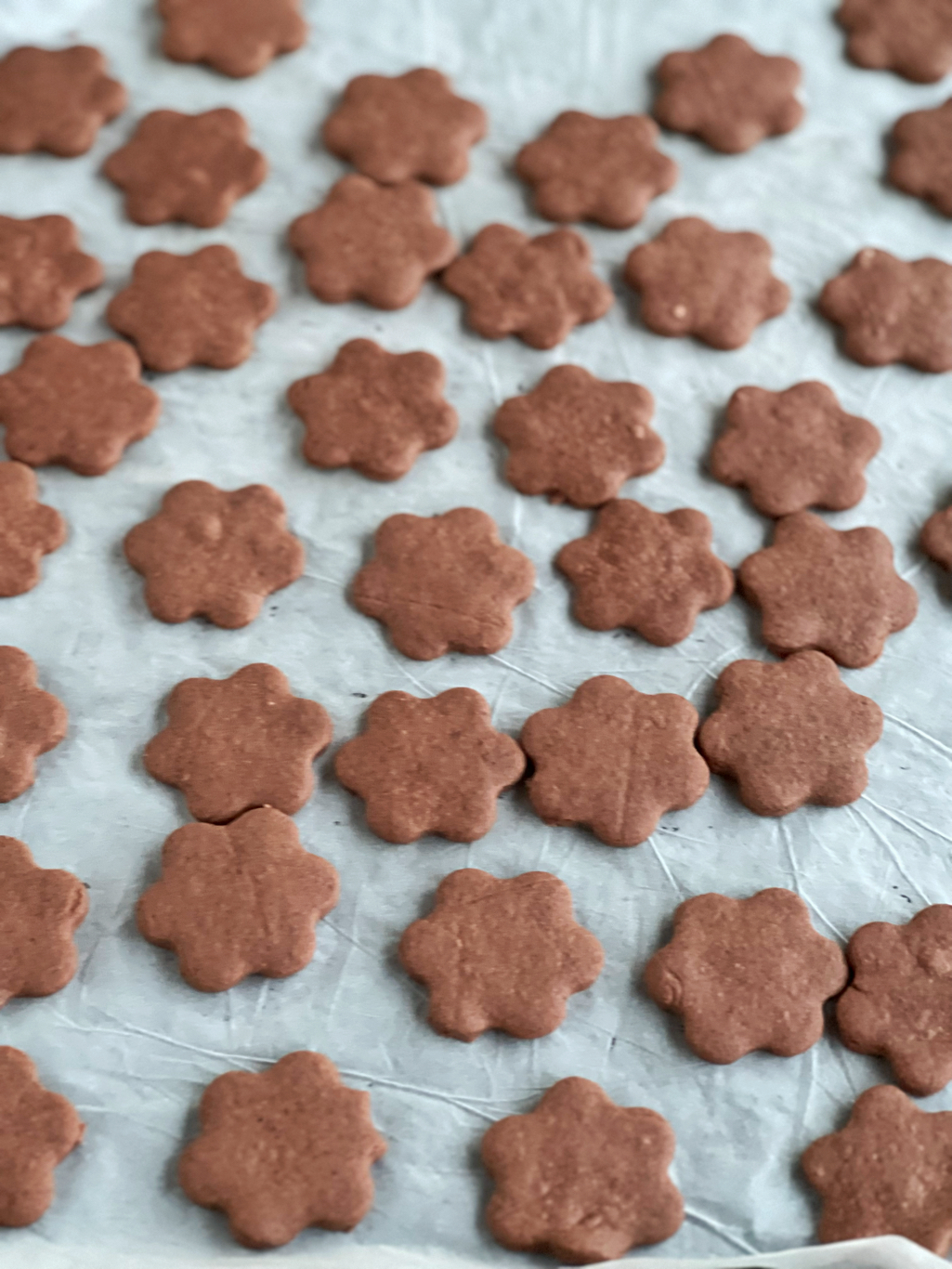 Schokolade Spitzbuben (Linzer Plätzchen) - ANA + NINA